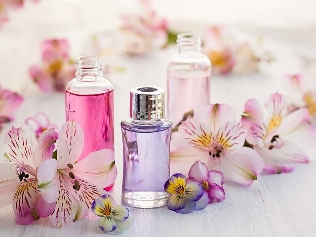 ТОП-10: бюджетные духи на весну - читайте в блоге Aroma-Butik.ru